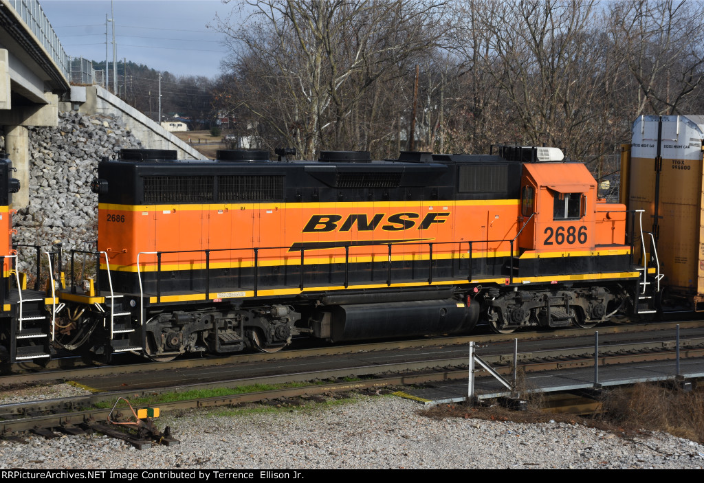 BNSF GP39-3 2686
